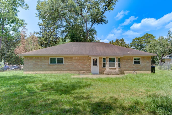Charming 3br House • Hwy Access – New Caney - Grand Texas, New Caney