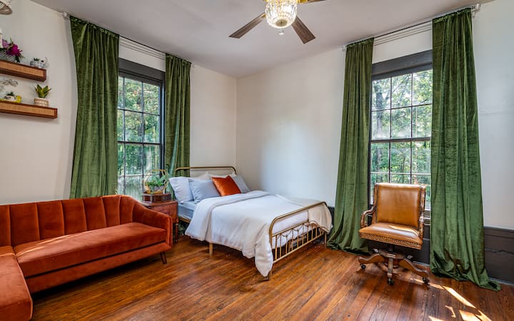 Historic Private Studio Apt. Behind Athena Studio - Athens, GA