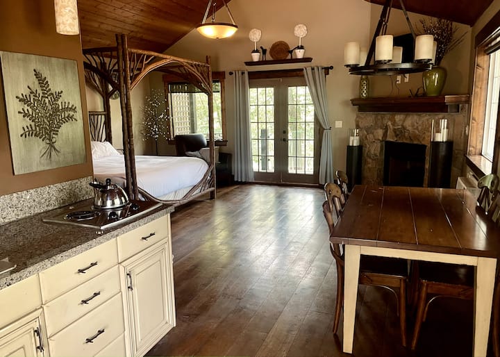 Luxury 1 Bed Cabin "Fawn" - Lake Viking, MO