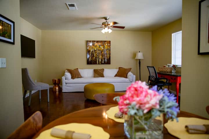Bright And Cozy Condo - Merced, CA