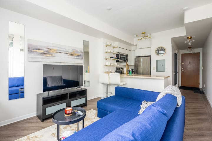 Lovely Downtown Suite With Private Balcony - Toronto