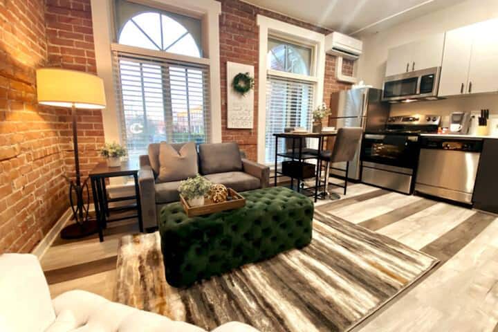 Stylish And Quiet 1br With Free Wifi - Detroit