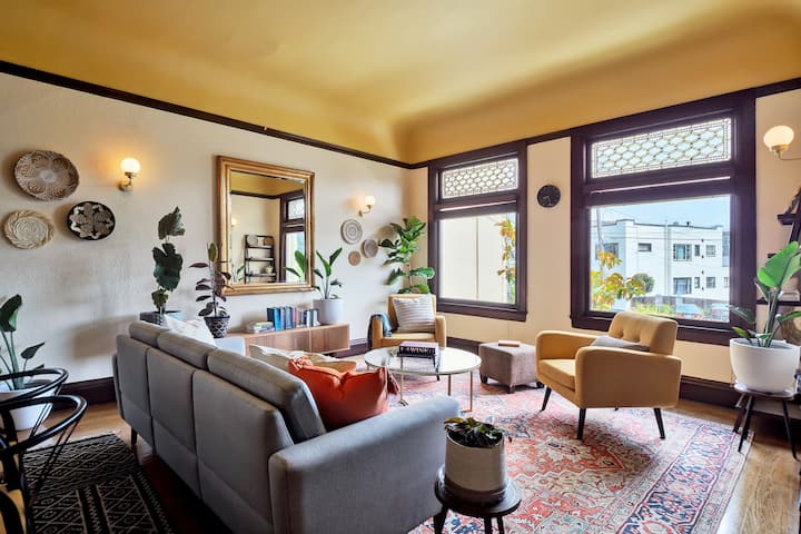 Sun-drenched Room By The Lake - Oakland, CA