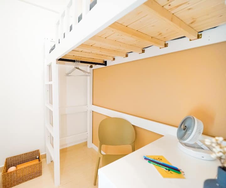 Private High Bunk 3min Cwb Station@lockhart Rd 414 - Hong Kong