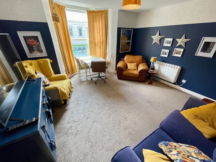 Stylish Central Buxton Hideaway - Heart Of Town - Buxton