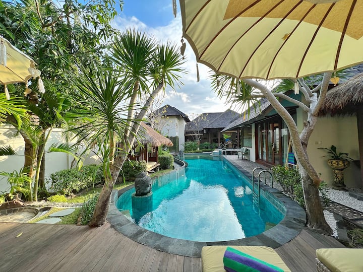 5br Pool Villa Walk To Seminyak Dining - Bali