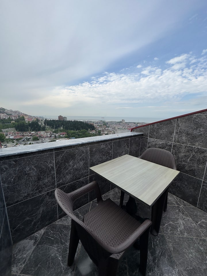 1+1 Deniz Manzaralı Balkonlu (Penthouse) - Kavala