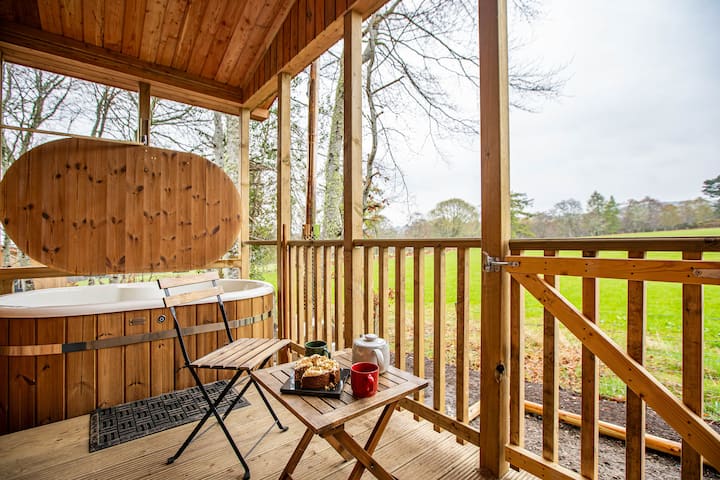 Breckland Lodge 4 With Hot Tub - Loch Ness