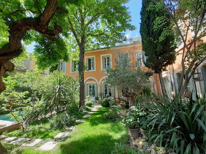 Belle Maison, Bassin, Jardin, Centre Historique - Lattes