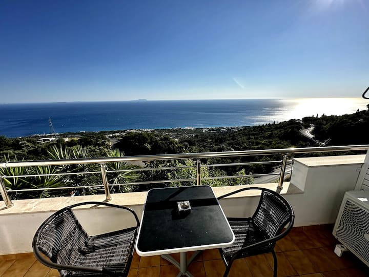 Sea View Luxury Apartment Near Beaches - Dhërmi
