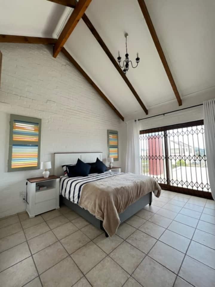 Gemini Sands A Seaside Get Away. - Pringle Bay