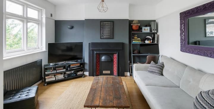 Spacious 2 Bed Flat In London - Central London