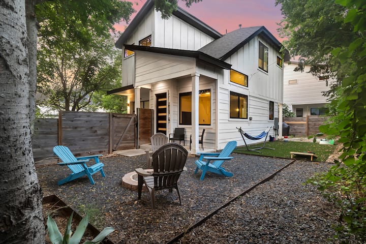 East Side Haven | Blocks From Local Food Legends - Austin, TX