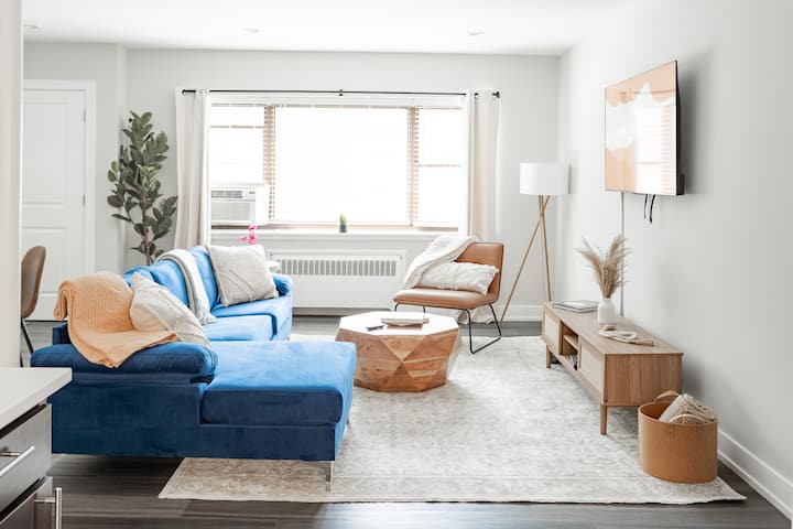 New Renovation|1br|stylish|modern|next To The Lake - Evanston, IL