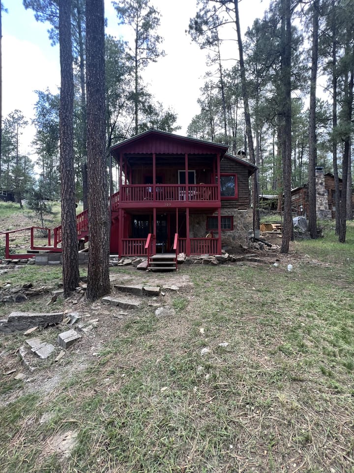 Upstairs Cabin With Great Views!  2 Beds/sofabed. - Ruidoso, NM