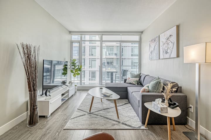 Modern Dt Condo W/ View&parking - Calgary
