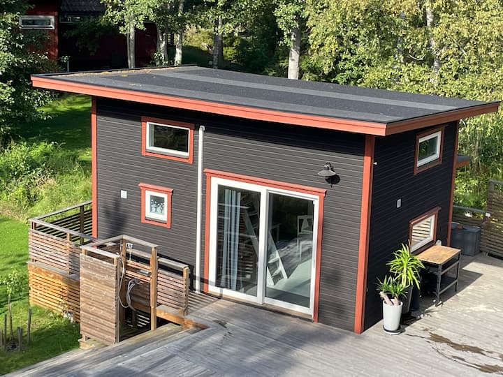 Mysigt Eget Litet Hus I Skärgården - Tyresö