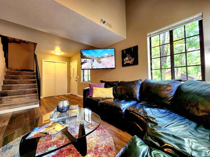 Lovely Downtown Condo, Walk To Historic Downtown! - Flagstaff, AZ