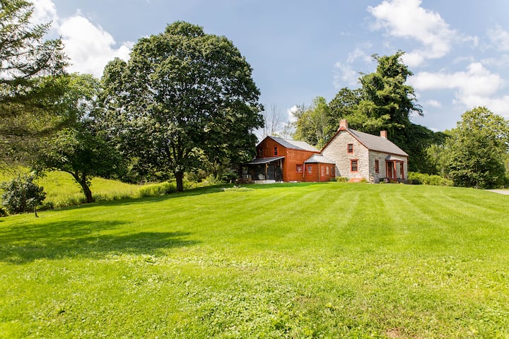 Hudson Valley Farmhouse On 108 Acres - 伯利恆