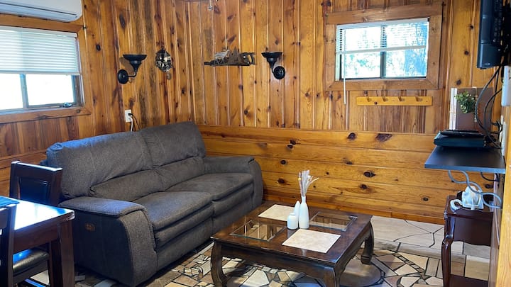 Beautiful Mountain Cabin - Pinetop-Lakeside, AZ