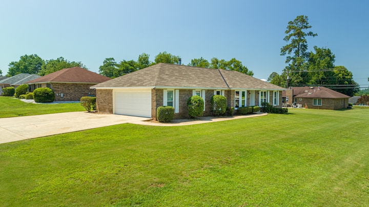 Spacious & Cozy ~ Close To Fort Moore ~ Pool Table - Columbus, GA