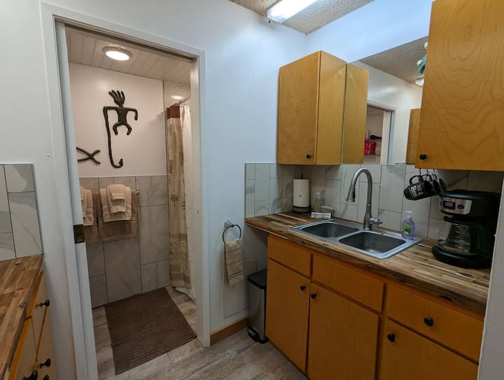 Paradise Private Unit, Ocean View, Queen Bed - Kailua-Kona, HI