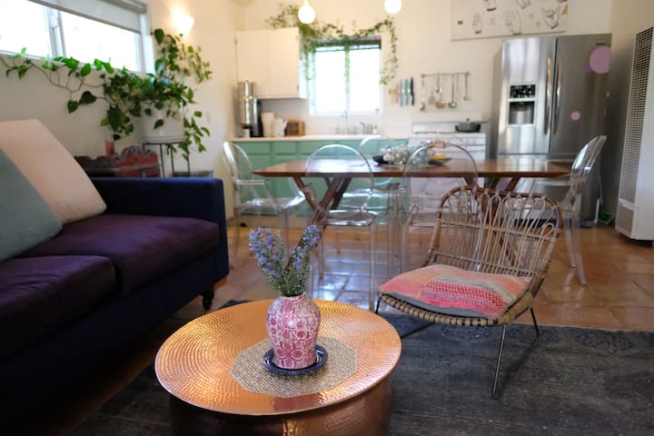 The Wisdom House: Eco Sanctuary In Ojai - Ojai, CA