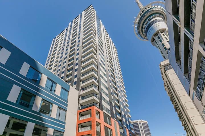 Prime Location Modern 1br Beside Skytower W/ Pool - Auckland