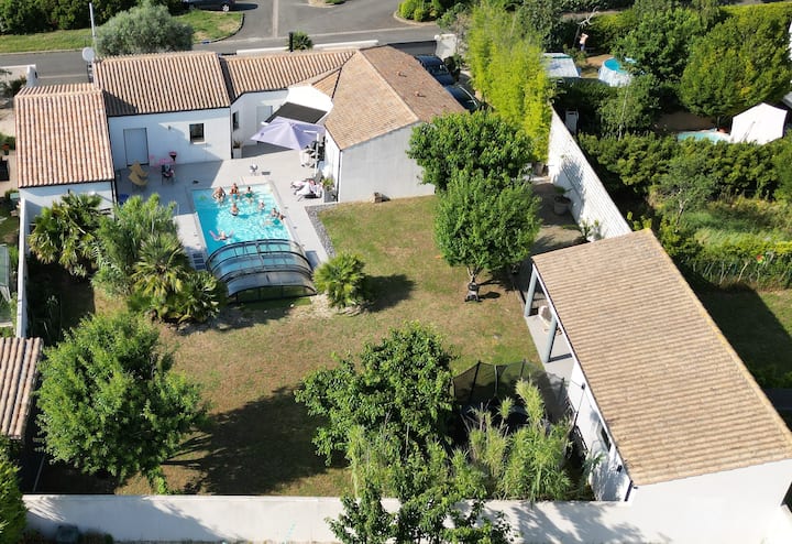 Villa Tout Confort Avec Piscine - La Rochelle