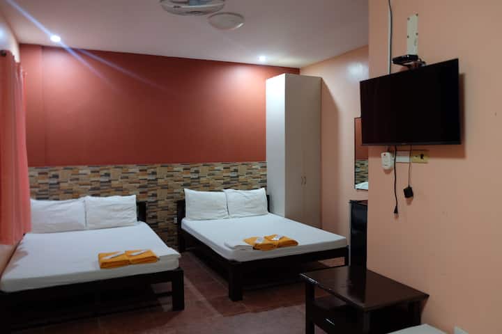 Grand Villa With Kitchenette - Taal