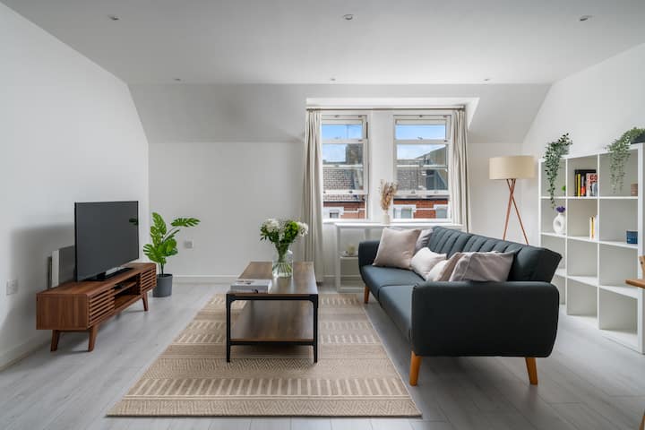 Super Bright & Modern 3-bed Home Near Chelsea - Chelsea