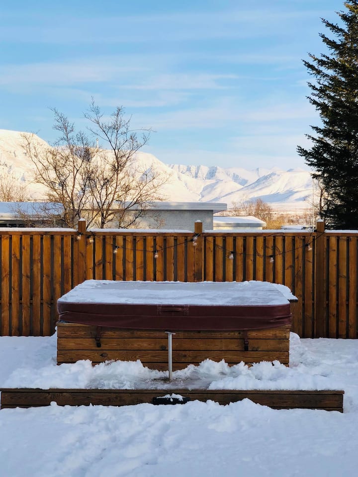 Cars & House Capital Area:child-friendly & Jacuzzi - Islande