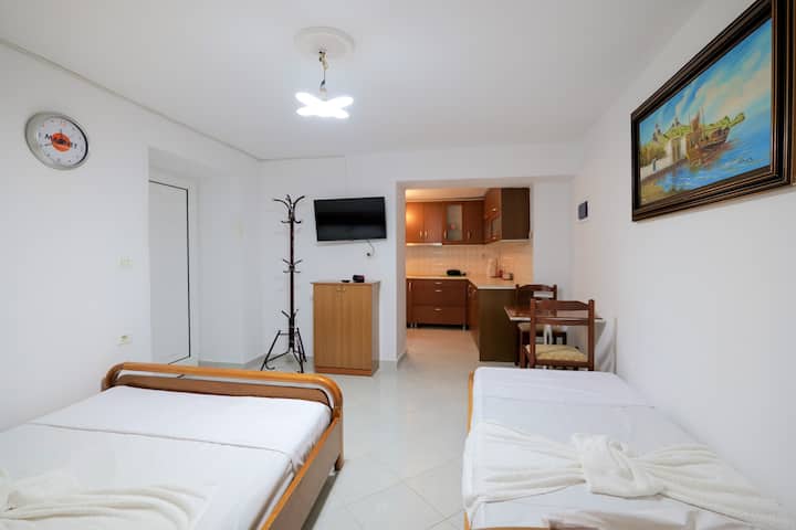 Gurra Room's - Qeparo