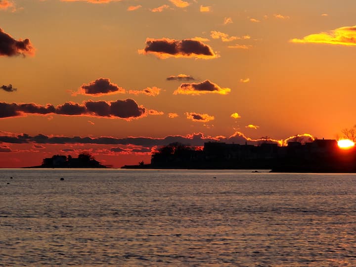Creekside Cottage - Branford, CT