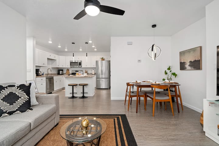 Alaskan Southside Charmer - Alaska