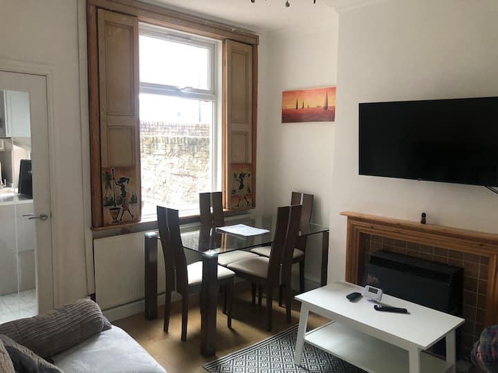 Home Away From Home Near Town - Liverpool