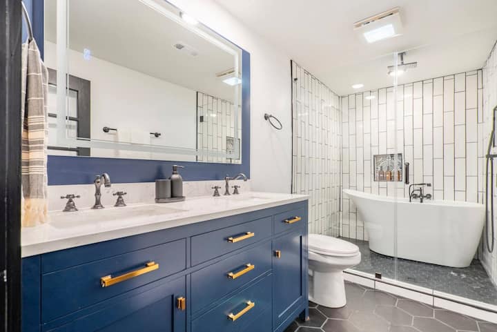 Spacious 7 Bedrooms W/ Huge Backyard Downtown Atl - Atlanta, GA