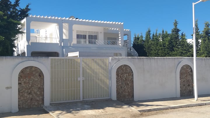 Villa De Maitre A' 2 Etages. - Kelibia