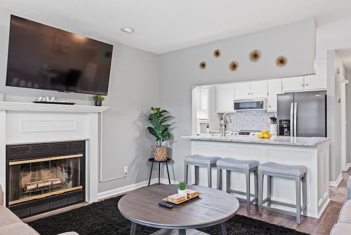 The Luxury Townhouse Ii - Lake Francis, Enterprise