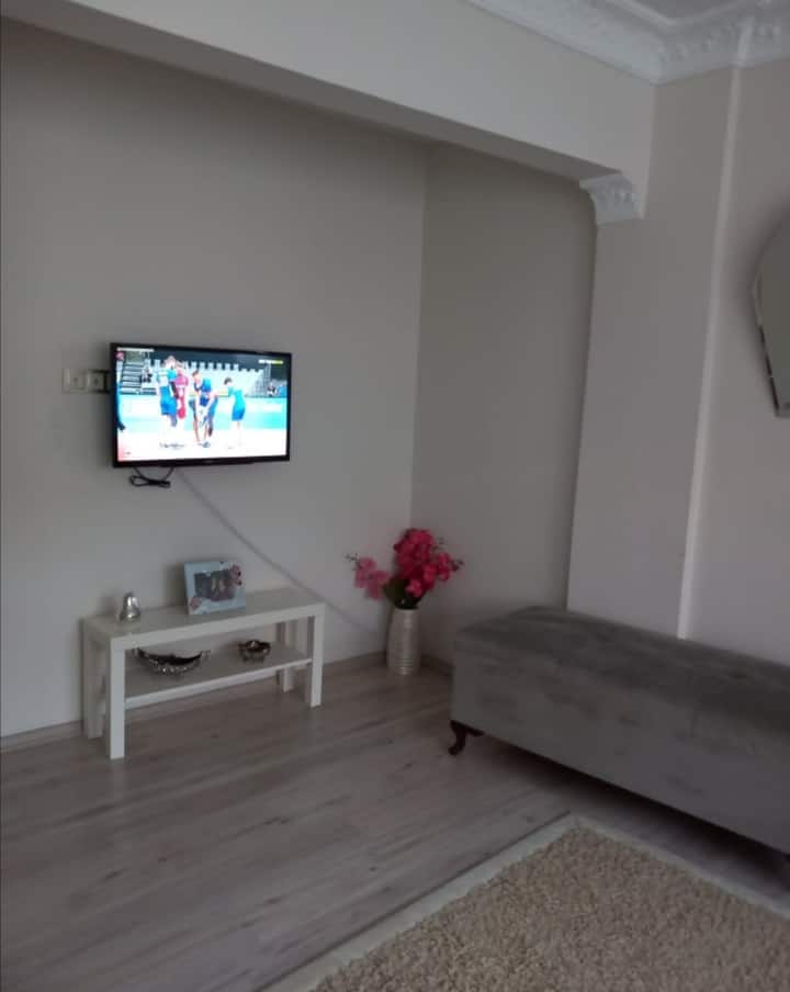 ÇAnakkale Merkezi Konumda Daire - Eceabat