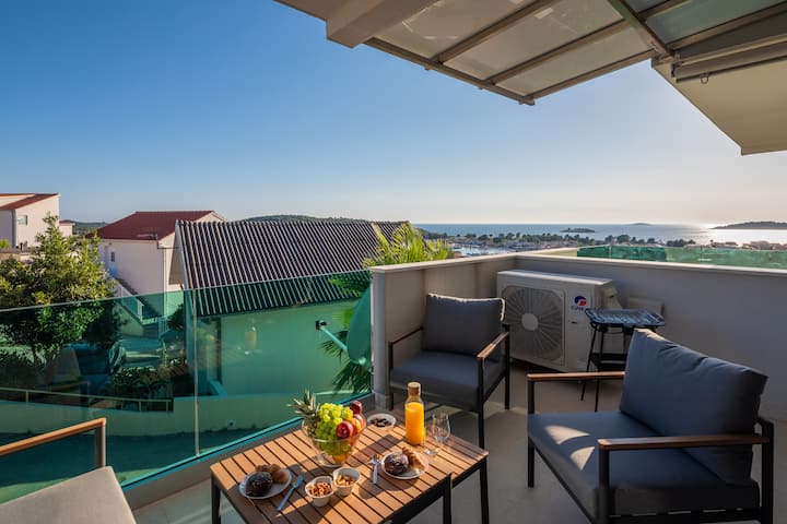 Apartment Maya Center Modern 2bd - Rogoznica