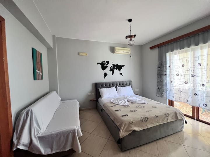 Hydra Apartments 2 - Saranda
