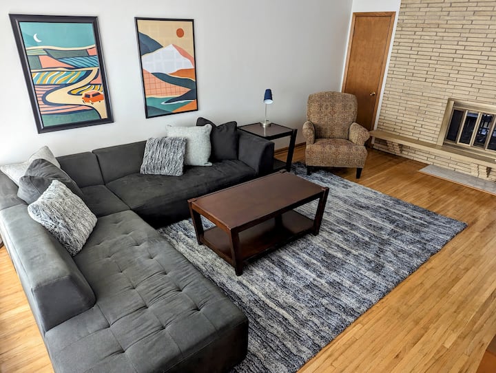 2 Bedroom Apartment Close To Airport And Mall - Edina