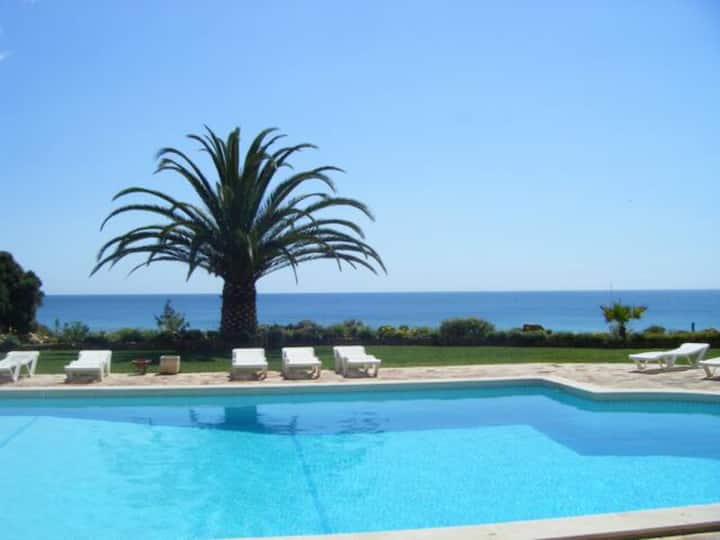 Two Bedroom Beach Front Apartment Albufeira - 18 - Albufeira