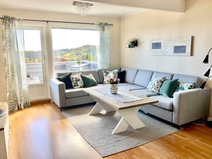 Romslig Leilighet Nær Dyreparken - Kristiansand