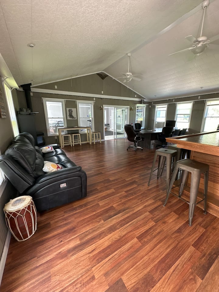 The Perfect Days Stay! - Troy, NY