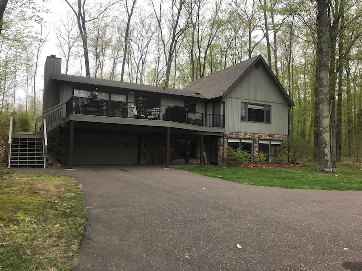 Round Lake Roost - Hayward, WI