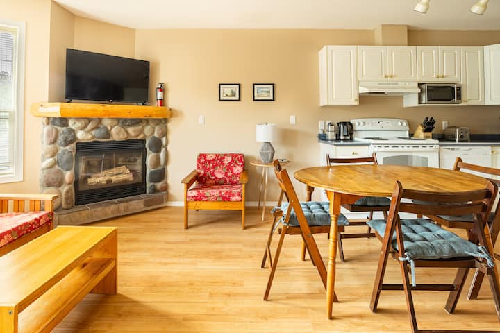 3 Level Condo | Nr Alpine Resort | Free Parking - Fernie