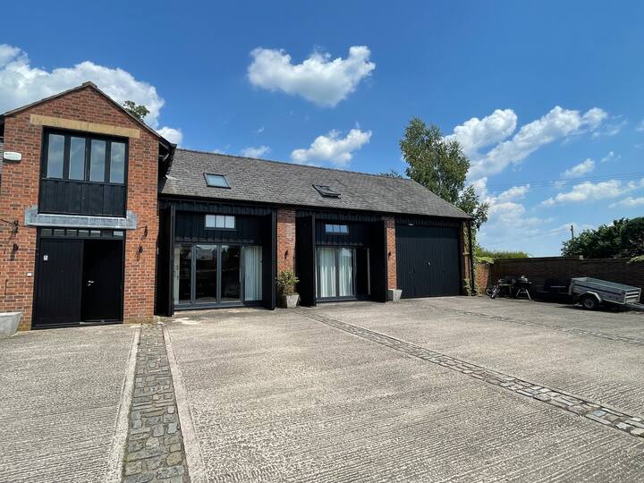 Fernside Barn - Studio Apartment - Northwich