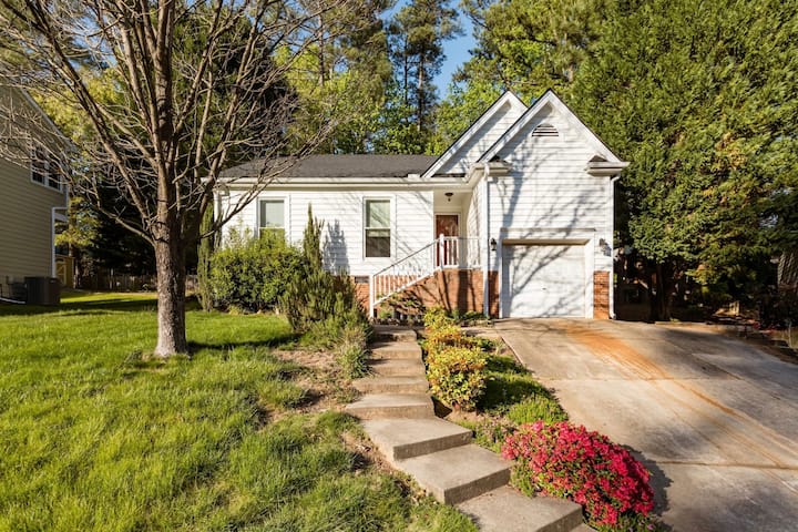 3 Bedroom House In N. Raleigh - Raleigh, NC